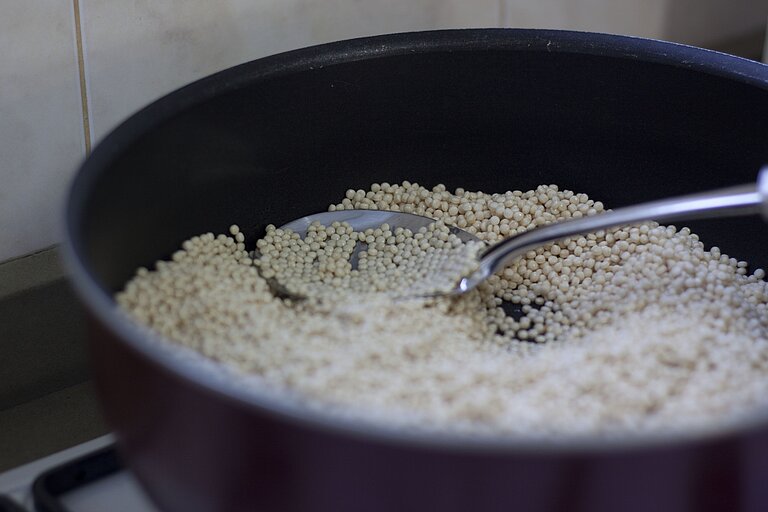 ZWEITZEUGEN e.V.: Chava Wolf